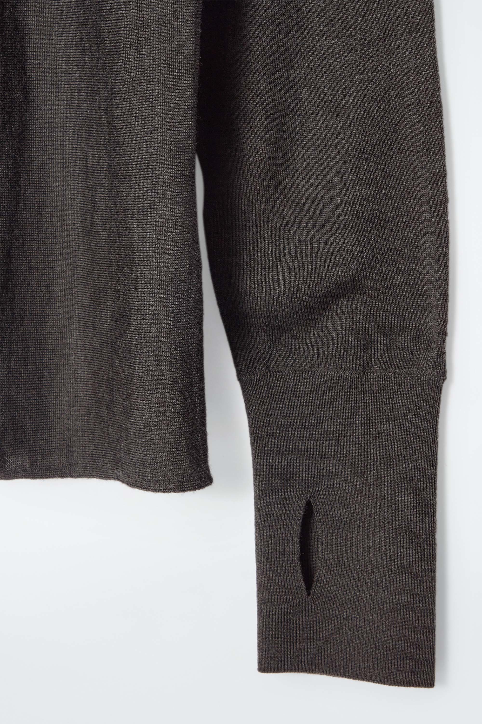 Cos THE FUNNEL-NECK MERINO WOOL JUMPER | King's Cross