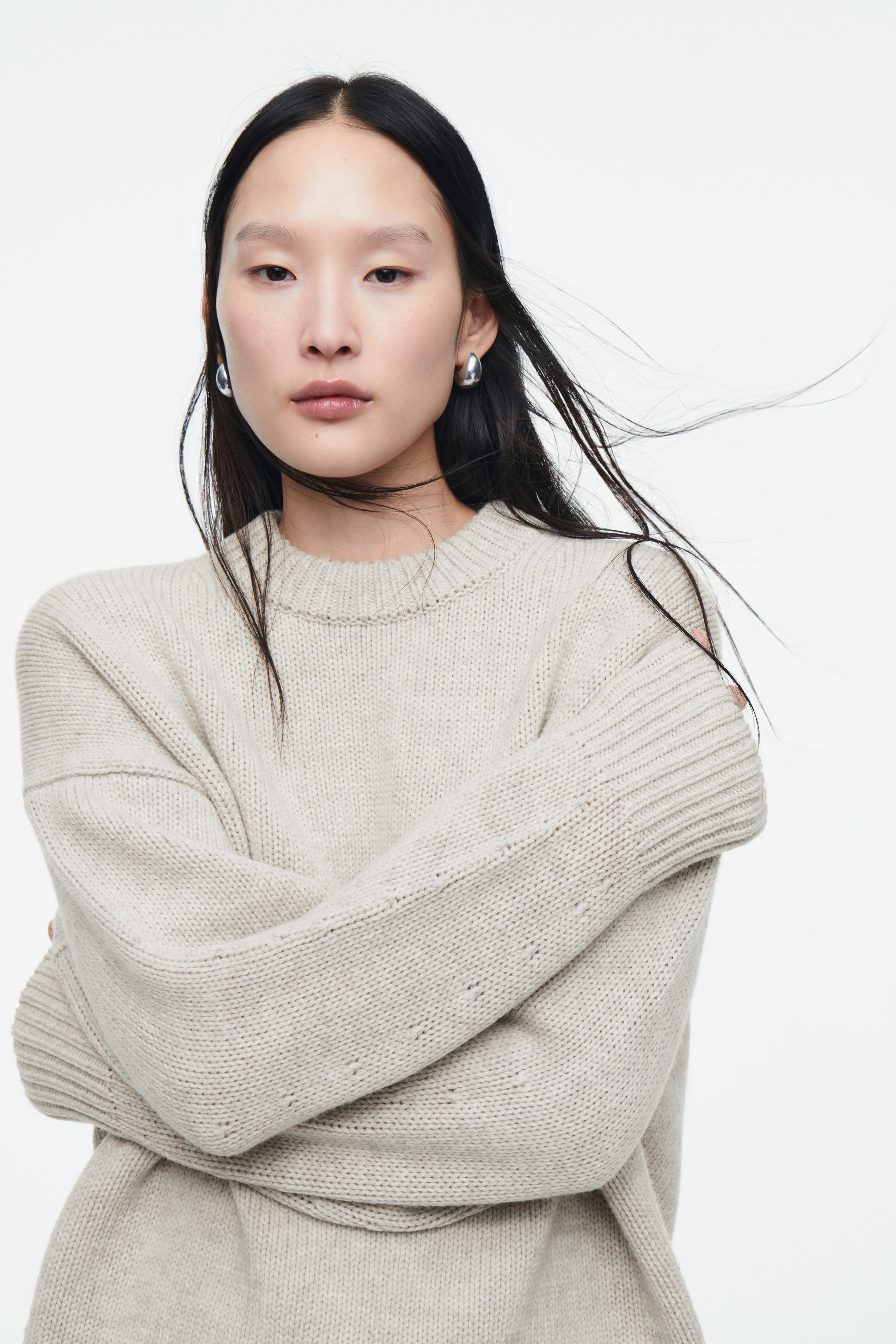 CHUNKY WOOL CREW-NECK JUMPER - LIGHT BEIGE CHUNKY WOOL CREW-NECK JUMPER - LIGHT BEIGE