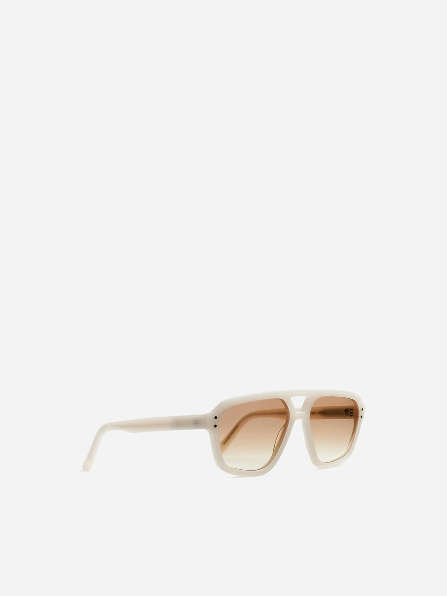 Monokel Jet Sunglasses – Off White – Women – ARKET DK